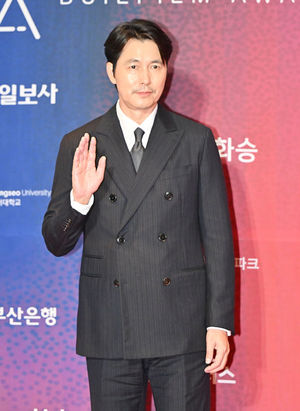 정우성 혼외자 논란 후 복귀 '부일영화상', 최우수작품상 '장손' 반전 (종합)[30th BIFF] - OSEN