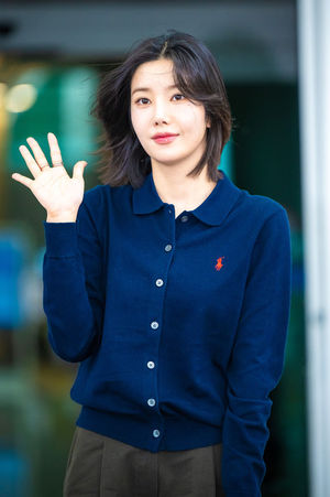 [사진]권은비,'사랑스러운 손인사' - OSEN