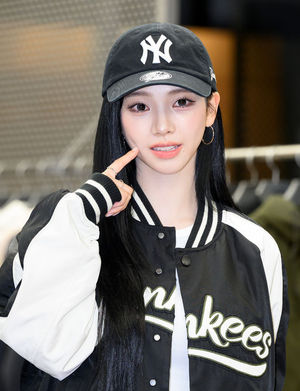 [사진]에스파 카리나,'매력 넘치는 볼콕' - OSEN