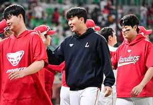 [사진]김건우,'5.1이닝 12K 무실점 완벽투로 SSG 승리 이끌었어요' - OSEN