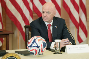 '거대 자본' 중국 시장 계속 노리는 FIFA, 결국 월드컵 64개국 확장 검토 - OSEN