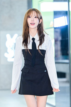 [사진]QWER 마젠타, '미소와 함께 등장' - OSEN