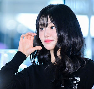 [사진]QWER 쵸단, '귀엽게 볼하트' - OSEN