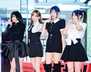 [사진]QWER, '매력 뽐내며' - OSEN