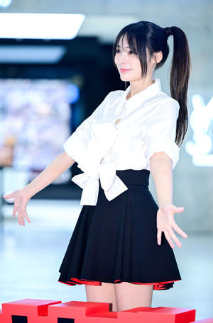 [사진]QWER 시연, '매력에 빠질 시간' - OSEN