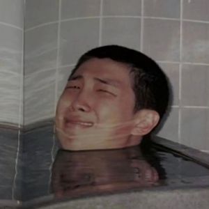 “해킹 당했나?”…방탄소년단 RM, 갑자기 바뀐 프로필 사진에 팬들 '깜짝' - OSEN