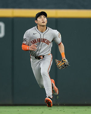 "코너로 가라" 이정후가 이런 혹평을 받다니…포지션 이동 현실적으로 불가능, SF 사장은 믿는다 - OSEN