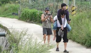 이이경 등에 업힌 주우재, 걸그룹보다 뼈말라 "50kg인 줄 알아"(행님뭐하니) - OSEN