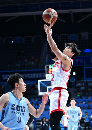 [사진]SK 오재현, '1쿼터 뜨겁게' - OSEN