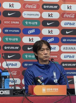 '세계 최강 브라질 맞이하는 홍명보 감독, "어렵고 힘든 경기 예상...강한 상대, WC 준비 위해 좋다" [일문일답] - OSEN