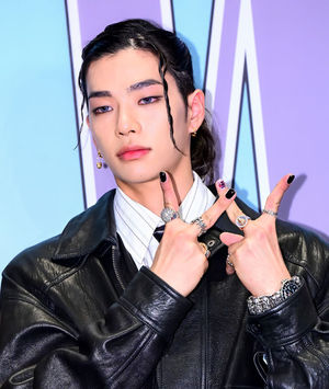 [사진]올데이 프로젝트 타잔, 화려한 네일 - OSEN