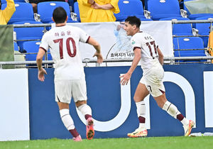 [사진] 헤이스, 동점골 VAR 끝에 노골 선언 - OSEN