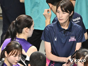 ‘우려가 현실 되나’ 김연경 없는 첫 시즌, 벌써 위기 왔다…5.5억 FA 8블로킹 분전에도 패패패 수렁 - OSEN