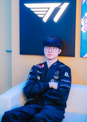 [롤드컵] 힘 못쓴 '애니비아'...T1, AL에 2세트 31분만에 패배 '1-1' 원점 - OSEN