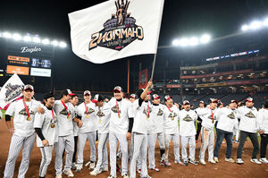 [사진]우승 환호하는 LG - OSEN