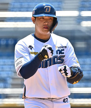 ‘박찬호 놓쳤지만’ KT, 6억에 미완의 거포+천재 좌완 동시에 품다 “고교 시절부터 눈여겨본 선수 지명” - OSEN