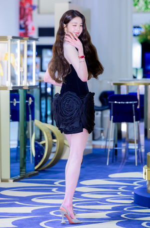 [사진]아이브 장원영, 매혹적인 흑장미 - OSEN