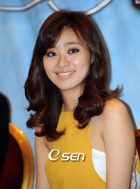 [사진]이영은,'구세주2 여주인공입니다!'