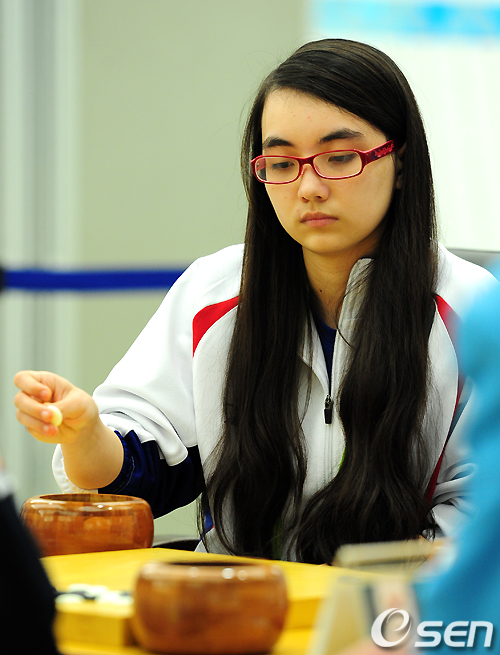 [AG사진]'대만 바둑 얼짱' 헤이자자, '신중에 신중' - OSEN