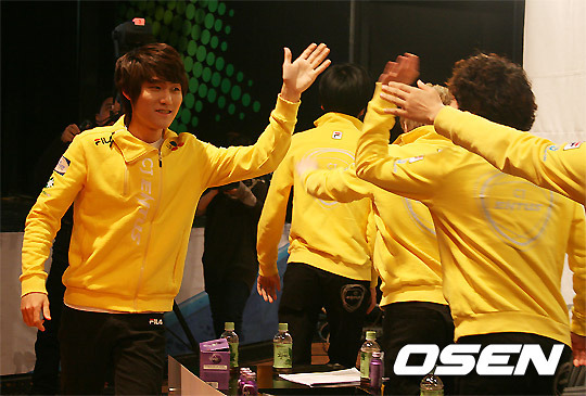 [프로리그 리뷰] KT 프로리그 200승 달성과 반격 시작한 CJ - OSEN