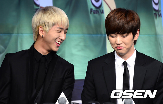 [사진]B1A4 바로-산들,'우리 잘 하고 있지?'