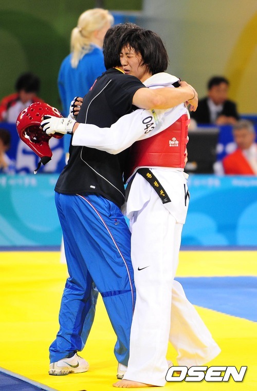 황경선 올림픽 2연패 '위업', 태권도 女 67kg급서 金 - OSEN