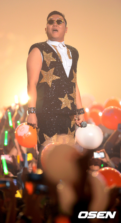 [사진]싸이,'다같이 뛰어!'