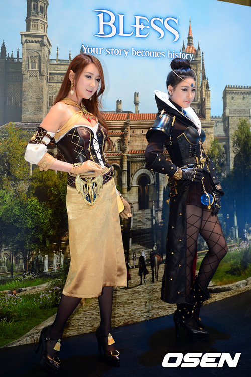 [사진]한채이-임아영,'게임 속 섹시 여전사' - OSEN