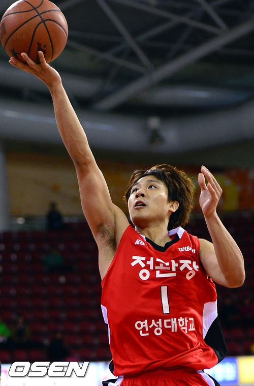 '김태술 16점' KGC, 홈 5연승...오리온스 꺾고 3위 '추격'