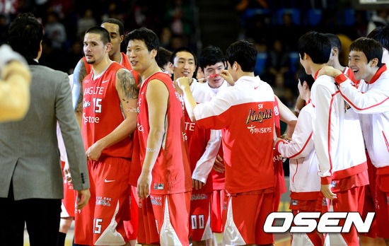 [사진]SK, '홈 연승 행진은 계속된다'