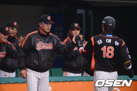 [사진]김대우 선취투런포,'대우 좋았어!'