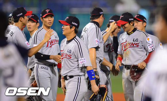 [사진]선두와 2.5G차 LG,'기다려라! 삼성'