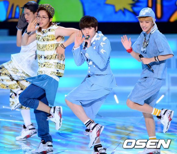 [사진]B1A4,'신나는 무대'