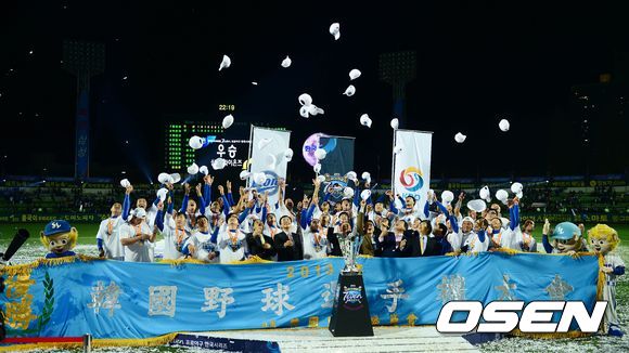 [사진]'통합우승 3연패' 삼성 라이온즈의 우승 세레모니