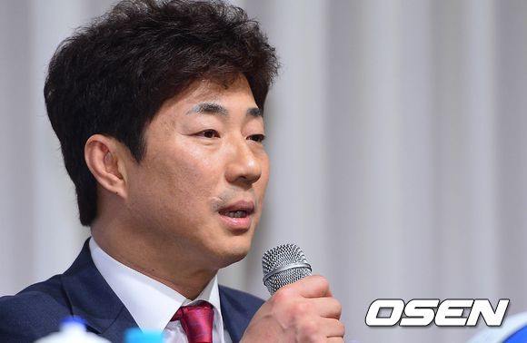 [사진]출사표 던지는 KDB 안세환 감독