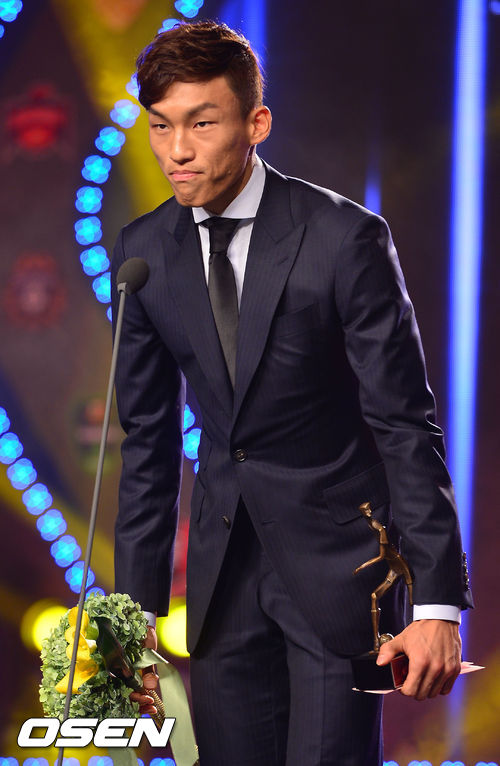 [사진]베스트11 GK부문상 김승규