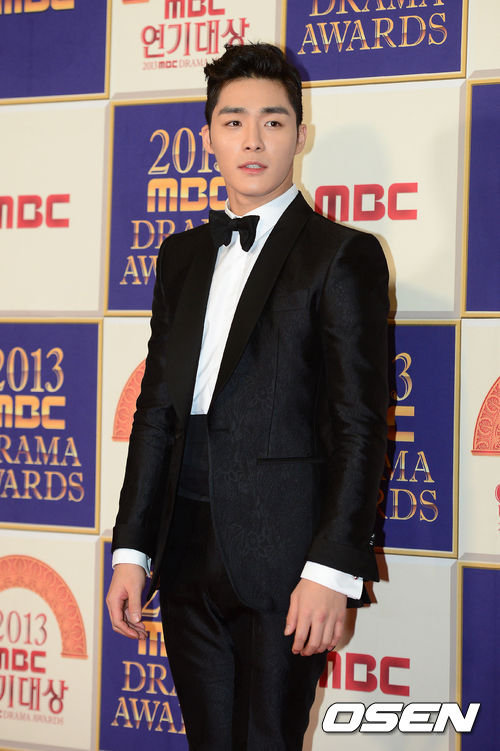 [사진]MBC 연기대상, 턱시도로 멋낸 서하준