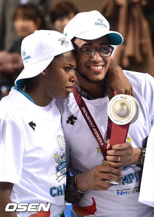 [사진]MVP 베띠,'다 우리 남편 덕분이야' - OSEN