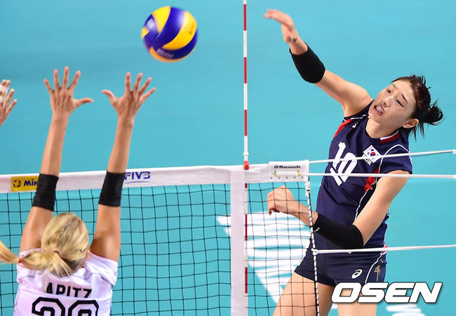 [사진]김연경,'이번엔 이쪽!' - OSEN