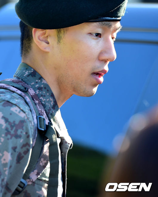 [사진]마이티마우스 상추 전역,'말 많고 탈 많았던 군생활 드디어 마쳤어요'