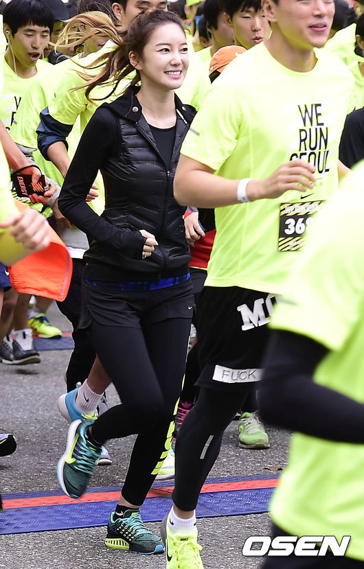 [사진]NS윤지,'미소 띈 얼굴로 출발~'