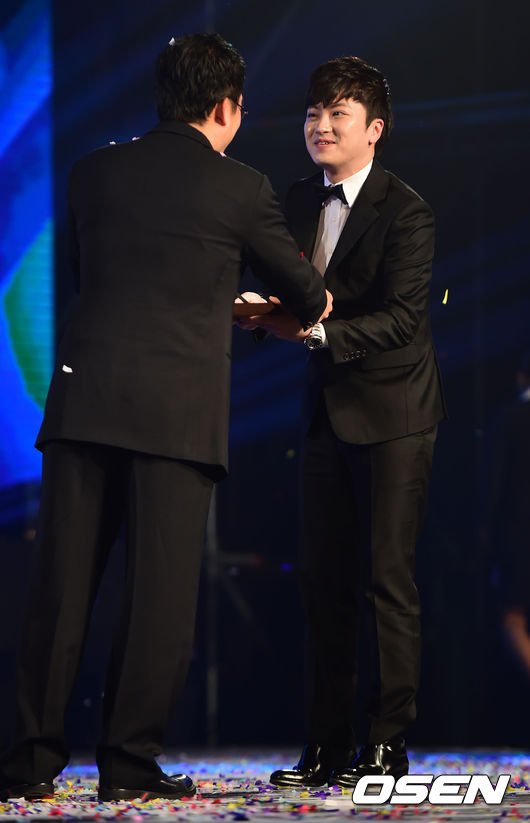 [사진]BJ 효근,'대상 감사합니다'(아프리카TV 시상식)