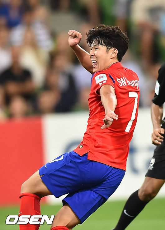 [사진]손흥민,'좋아! 추가골도 들어갔다!'(한국 우즈벡)