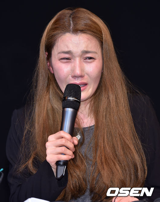 [사진]길건,'눈물 왈칵, 참을 수 없는 눈물'