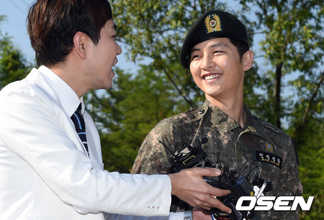 [사진]송중기,'전역자의 미소'