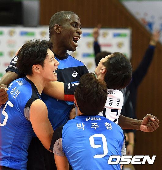 현대캐피탈, KB손해보험꺾고 3연승 질주