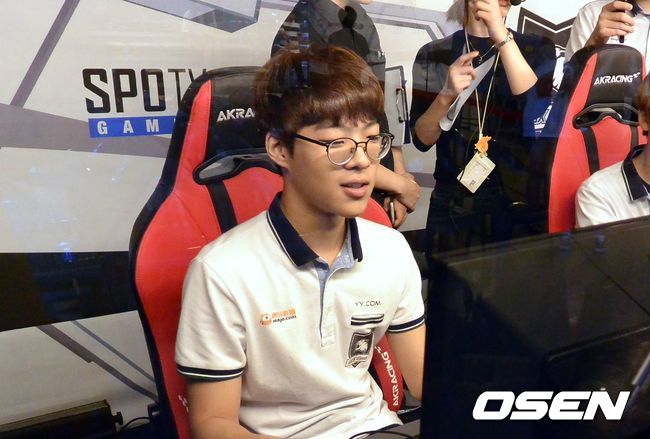 [롤챔스] '1위의 위엄' ROX, MVP 상대로 1세트 압도