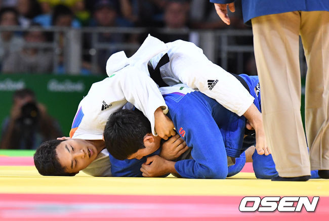 '명품 업어치기' 안바울, 남자 유도 66kg급 8강행
