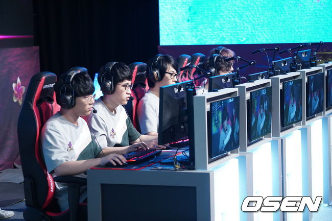 [챌린저스 코리아] 반전의 배틀코믹스, 천적 위너스 완파 LCK 승강전 진출 - OSEN