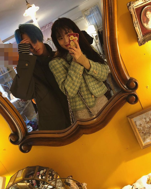 "커플 거울셀카"..현아♥이던, 당당한 럽스타그램은 ing [★SHOT!] - OSEN